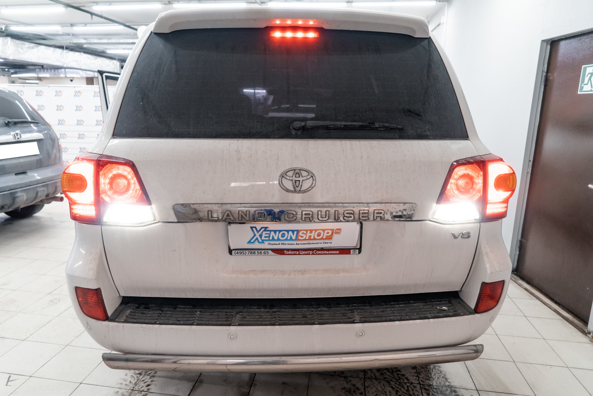Установка LED в задний ход Тойота Ленд Крузер 200 (Toyota Land Cruiser ...