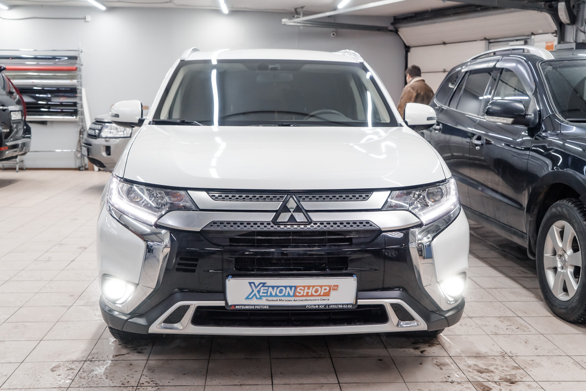 Установка светодиодов в ПТФ Митсубиси Аутлендер 3 (Mitsubishi Outlander ...